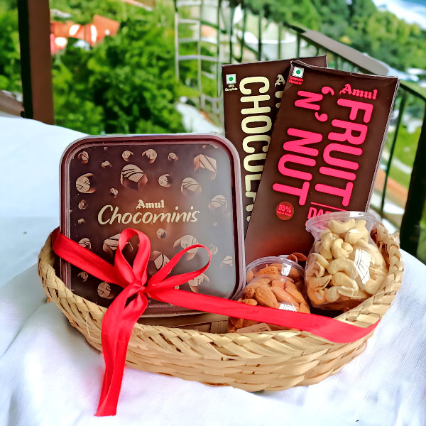 Dry Nuts With Amul Chocolates in Basket Gift | Gifts to Nepal | Giftmandu
