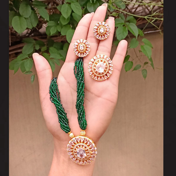 Green Pote Tilhari Set with Fancy Locket, Ear Studs & Ring | Gifts to ...