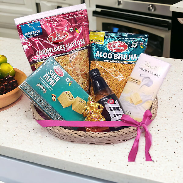 Ganesha Statue Gift Set with Snacks, Chocolate & Appy Fizz Drink ...