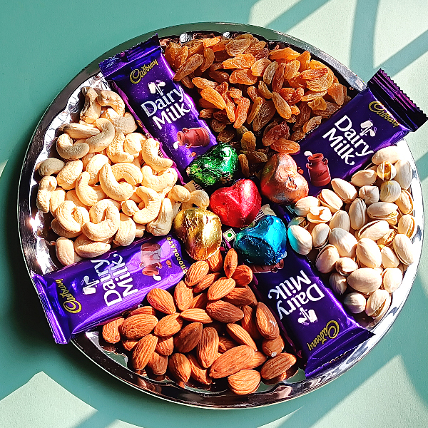 Mix Dry-Nuts With Sweets Combo On Tray | Gifts to Nepal | Giftmandu