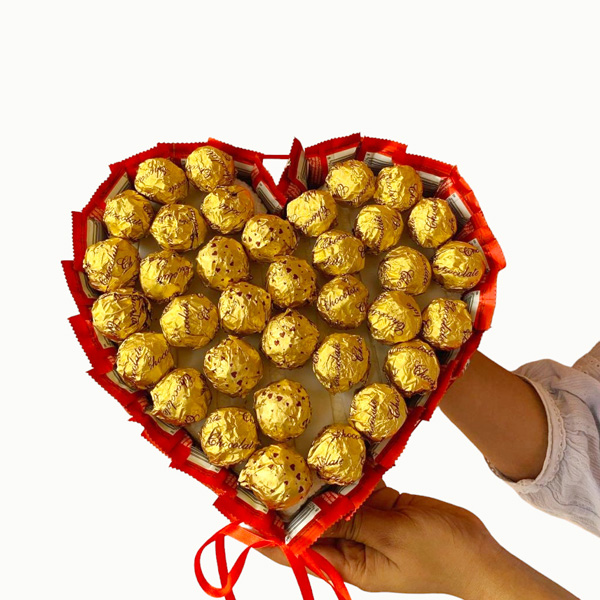 Ferrero Rocher and KitKat Chocolates Bouquet | Gifts to Nepal | Giftmandu