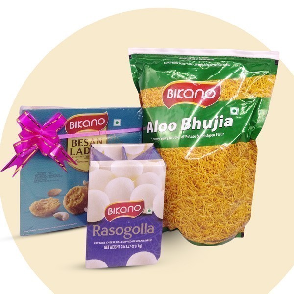 Bikano Hamper-Aloo Bhujia, Besan Laddu & Rasogolla Online | Gifts to ...