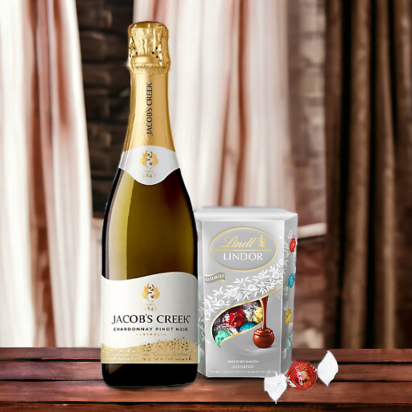 Jacob's Creek Pinot Noir with Lindt Lindor Assorted Chocolates | Gifts ...