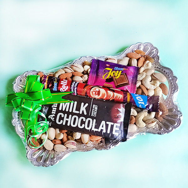 Sweets and Nuts Fusion Gift | Gifts to Nepal | Giftmandu