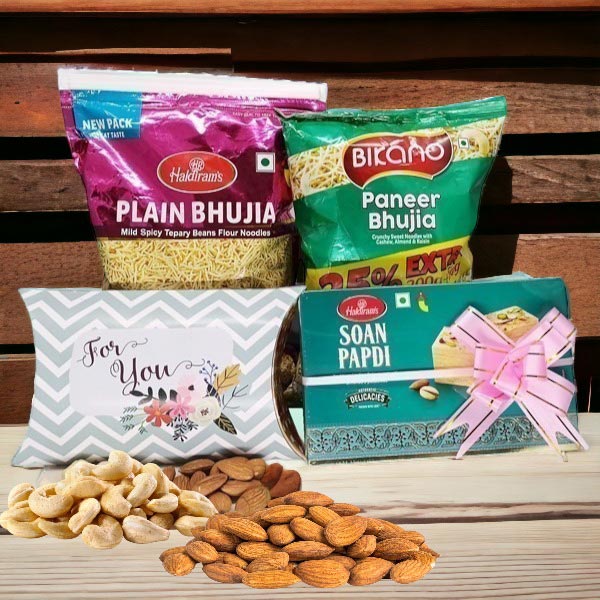 Namkeens Bhujia, Soan Papdi & Dry Nuts Box | Gifts to Nepal | Giftmandu