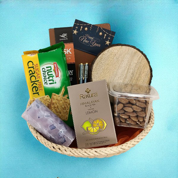 Custom Photo Frame And Delectable Gift Hampers | Gifts to Nepal | Giftmandu