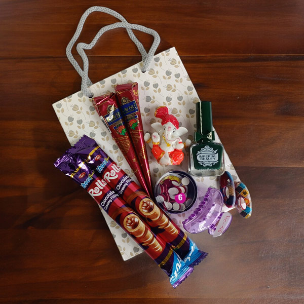 Shrawan Gifts to Female Staffs. | Gifts to Nepal | Giftmandu