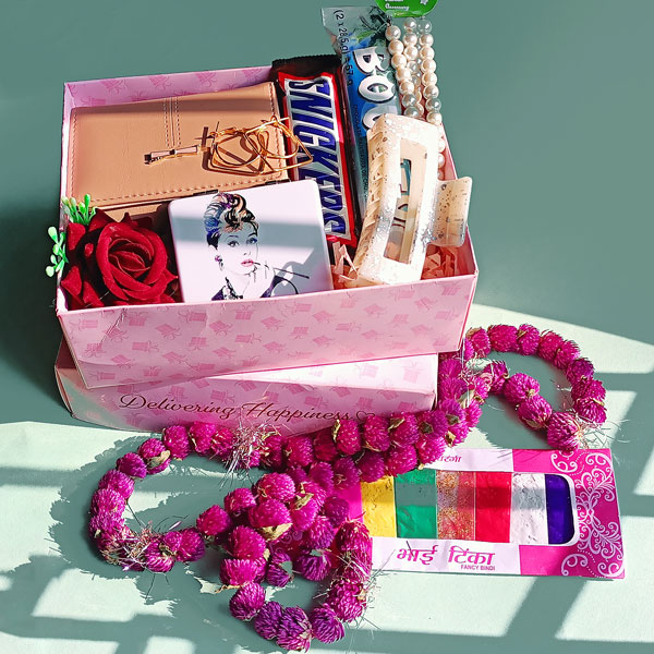 Luxurious Gifts and Delectable Sweets: A Perfect Tihar Gift Package for ...