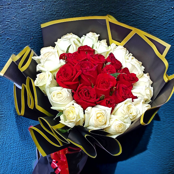 Red & White Roses Bouquet | Gifts to Nepal | Giftmandu
